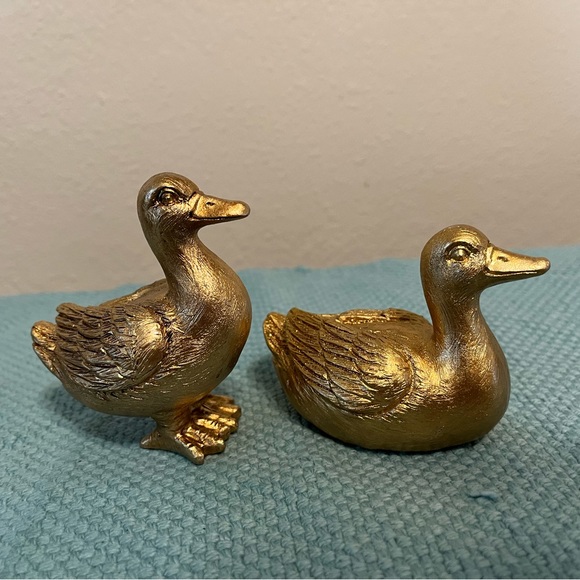 Crescent | Accents | Set Of Two Gold Ducks | Poshmark